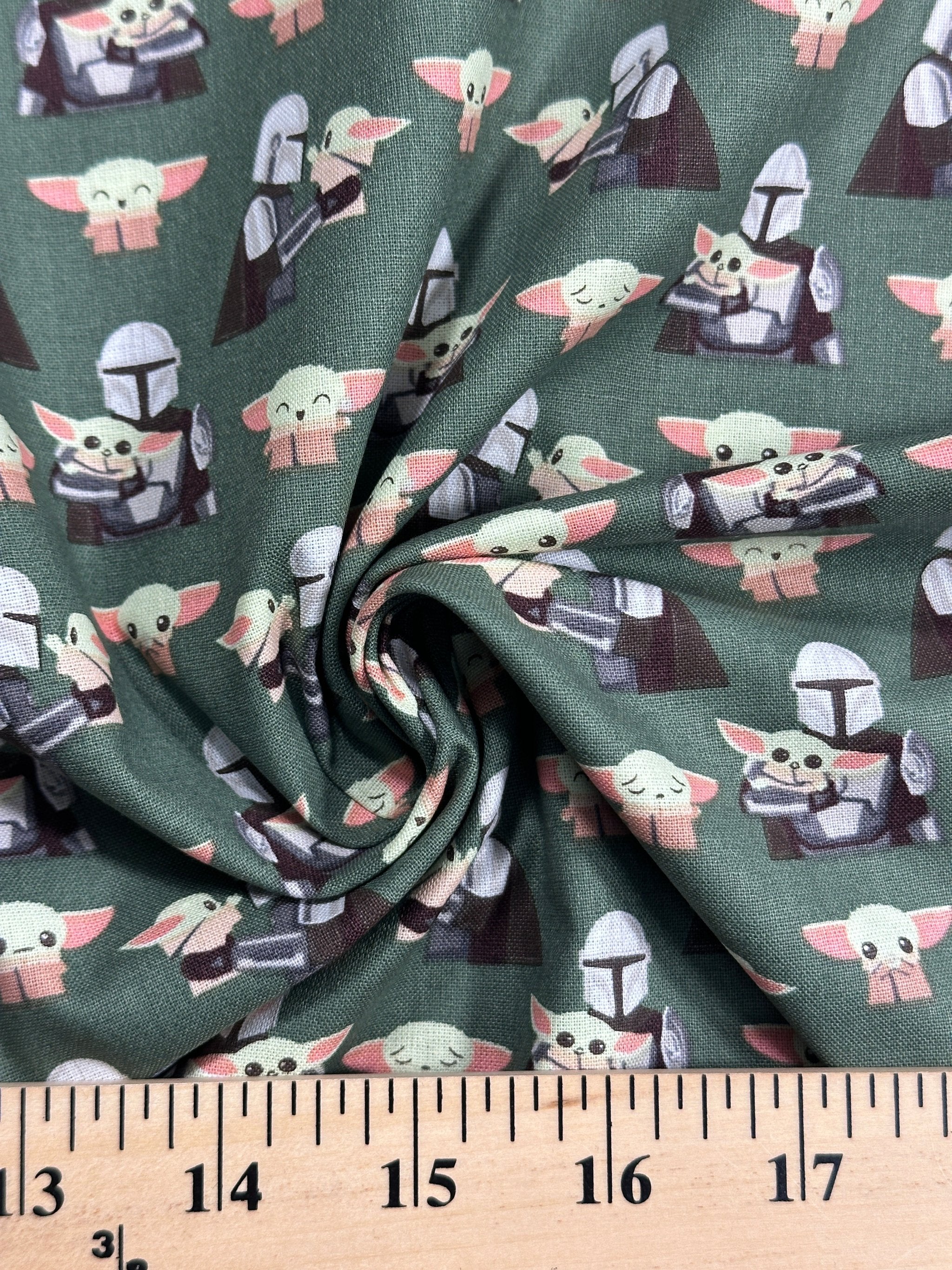 Disney Star Wars - Mandalorian & Baby Yoda - Cotton Fabric - 44/45" Wi ...