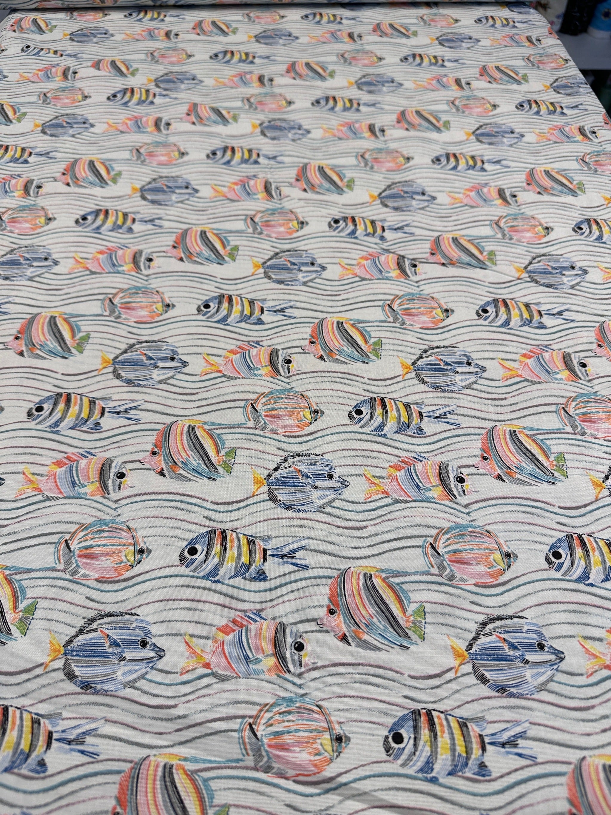 Tropical Fish - Cotton Fabric - 44/45" Wide - 100% Cotton AI2 ...